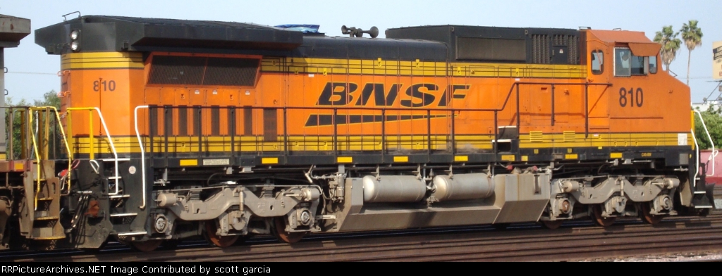 BNSF 810